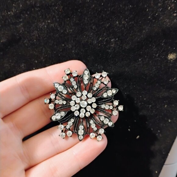 Jewelry | Unique Black Brooch | Poshmark
